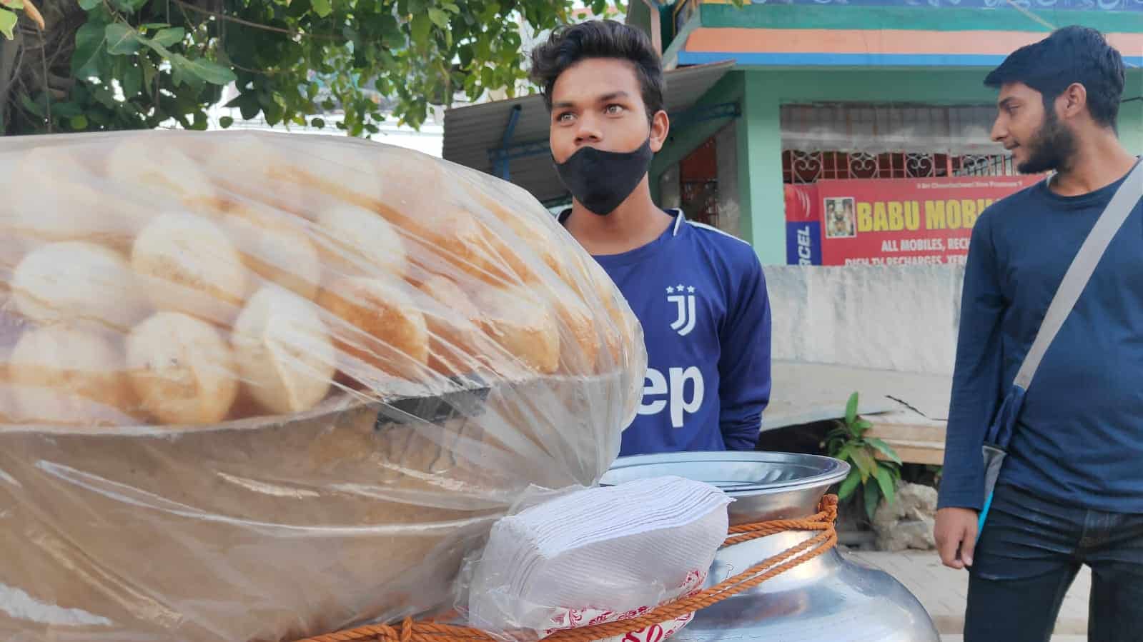 Pani puri vendor Ajay makes tidy profit for boss, but gets little for ...